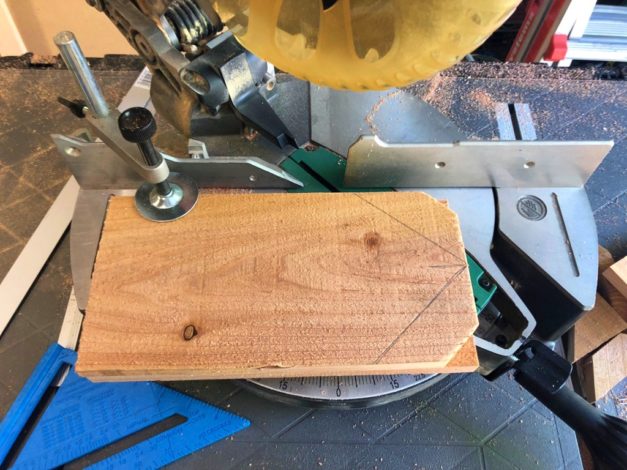 How to Build a Birdhouse – Tools In Action – Power Tool Reviews