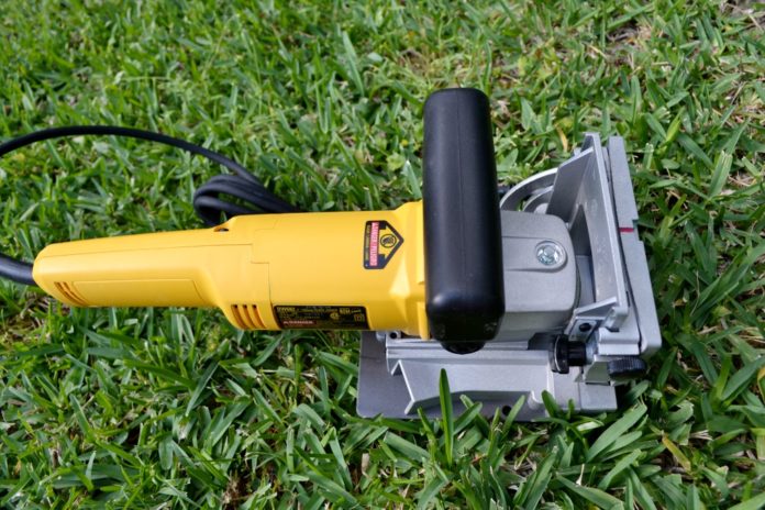 Dewalt Biscuit Joiner Review – Tools In Action – Power Tool Reviews