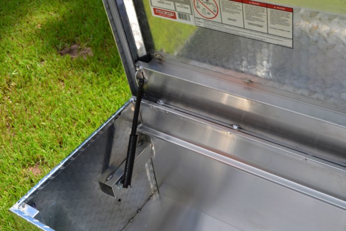 Weather Guard Truck Chest Review – Tools In Action – Power Tool Reviews
