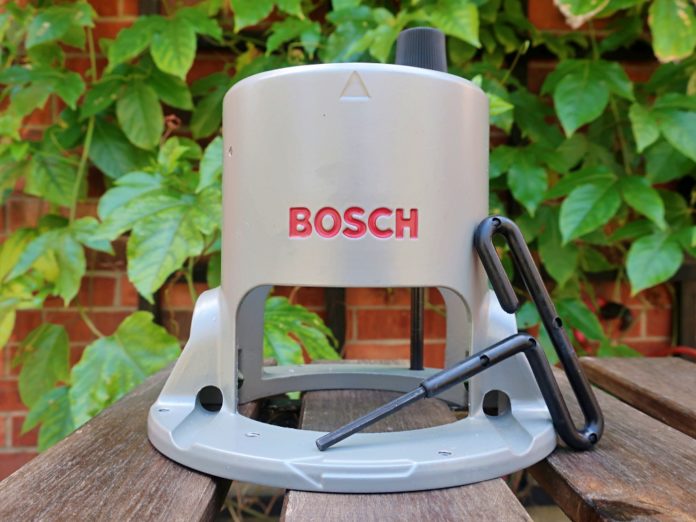 Bosch 1617EVS Router Review – Tools In Action – Power Tool Reviews