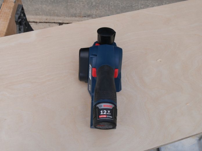 Bosch 12V Cordless Planer – Tools In Action – Power Tool Reviews