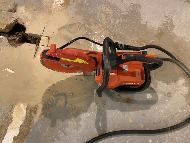 Hilti Cordless Cut-Off Saw – The Nuron Way – Tools In Action – Power ...